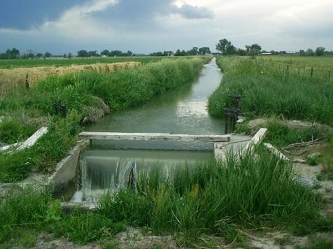 Terasering: Pengertian, Klasifikasi, Manfaat, Fungsi & Jenisnya - Asdar Id